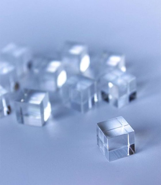 Bloc et cube plexiglass | PMMA coulé